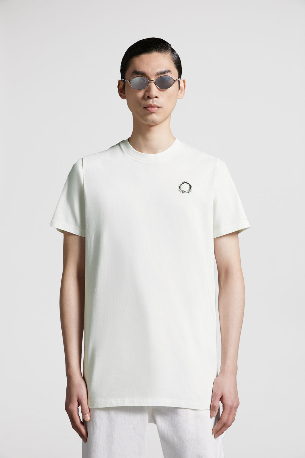 White Logo Patch T-Shirt - Polos & T-shirts for Men | Moncler CA