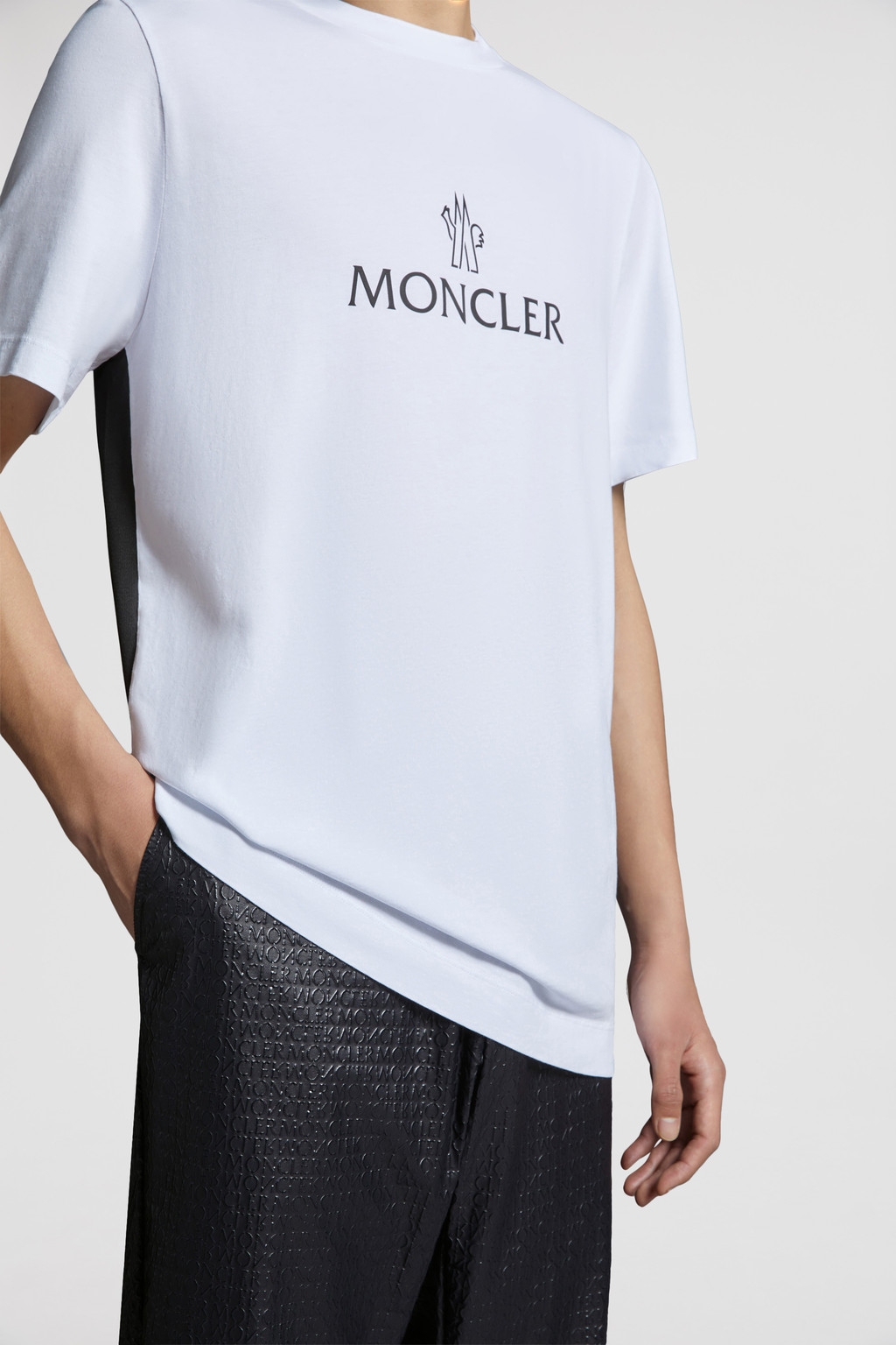 Optical White Logo T-Shirt - Polos & T-shirts for Men | Moncler DE