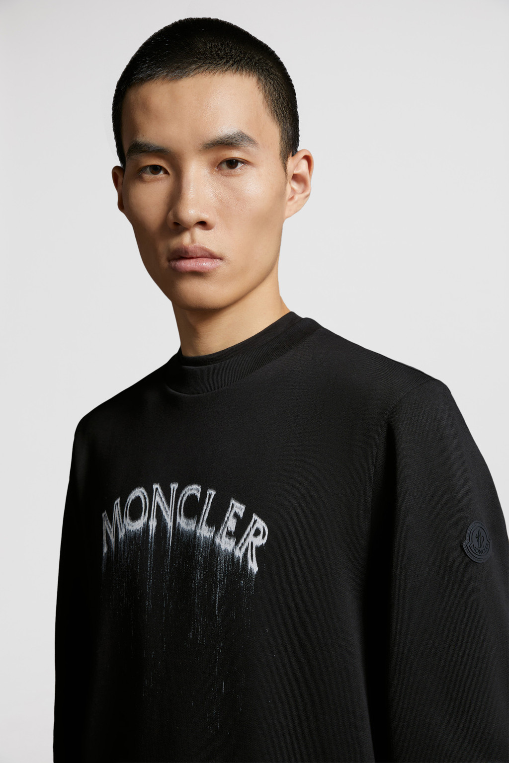 Black Logo Sweatshirt - Sweatshirts for Men | Moncler SK