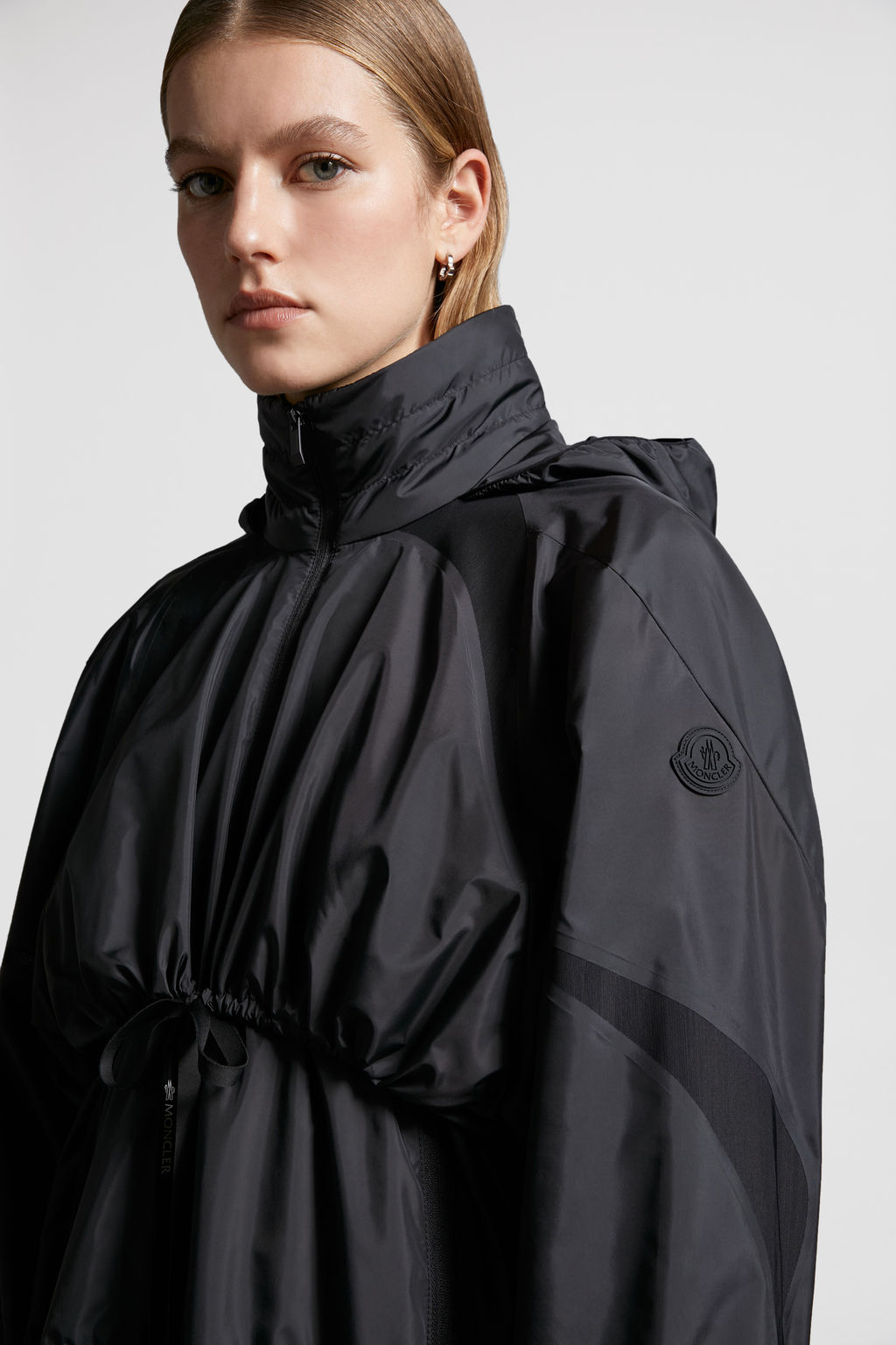 Black Licasto Rain Coat - Windbreakers & Raincoats for Women | Moncler US