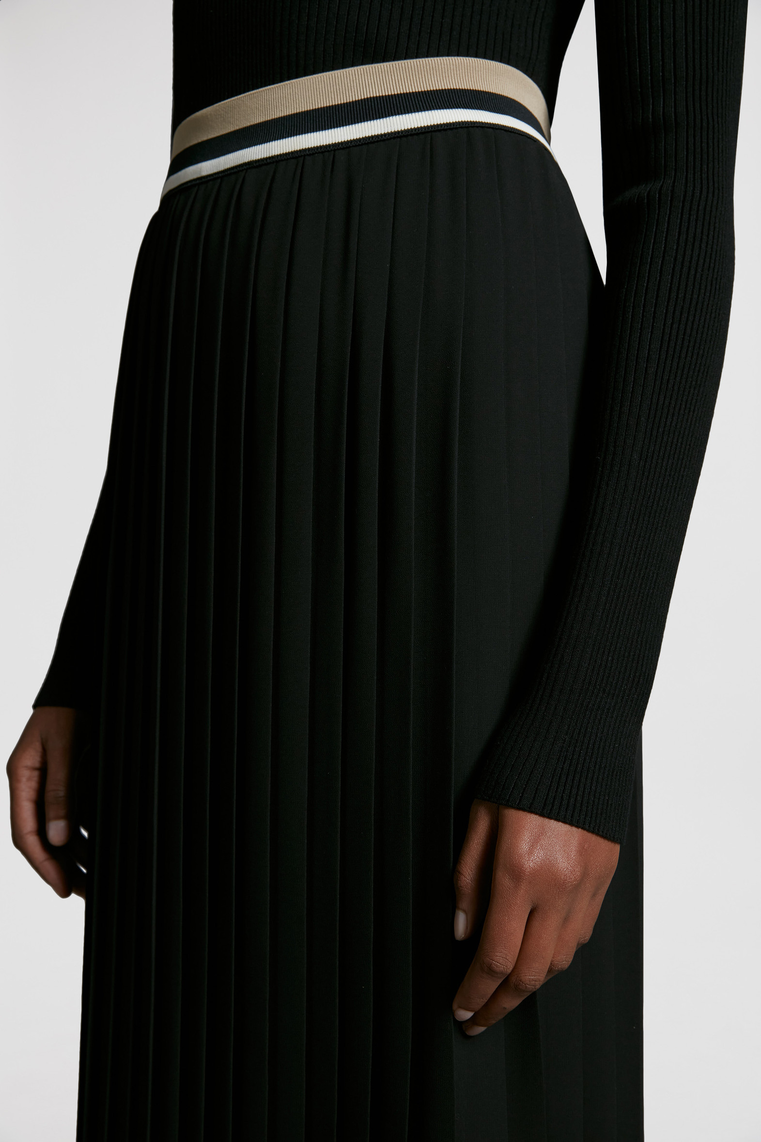 Black Pleated Maxi Skirt Skirts For Women Moncler Hk
