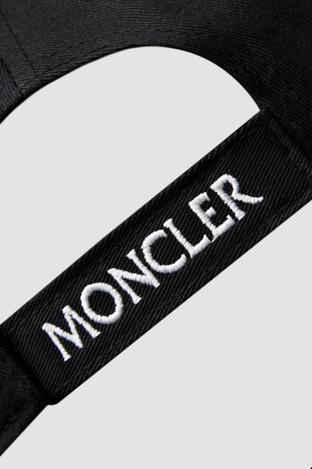 Bucket Hats, Beanies, Caps & Visors for Women | Moncler US