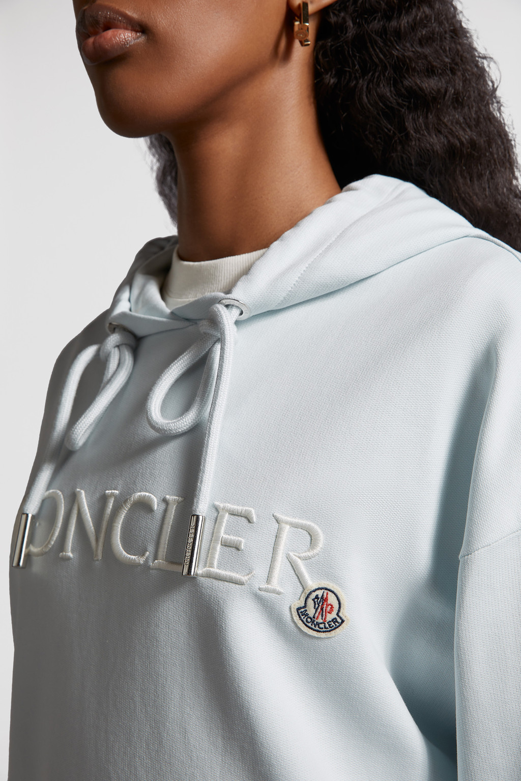 Sweat à capuche avec logo brodé Bleu clair - Sweatshirts Femme | Moncler LU