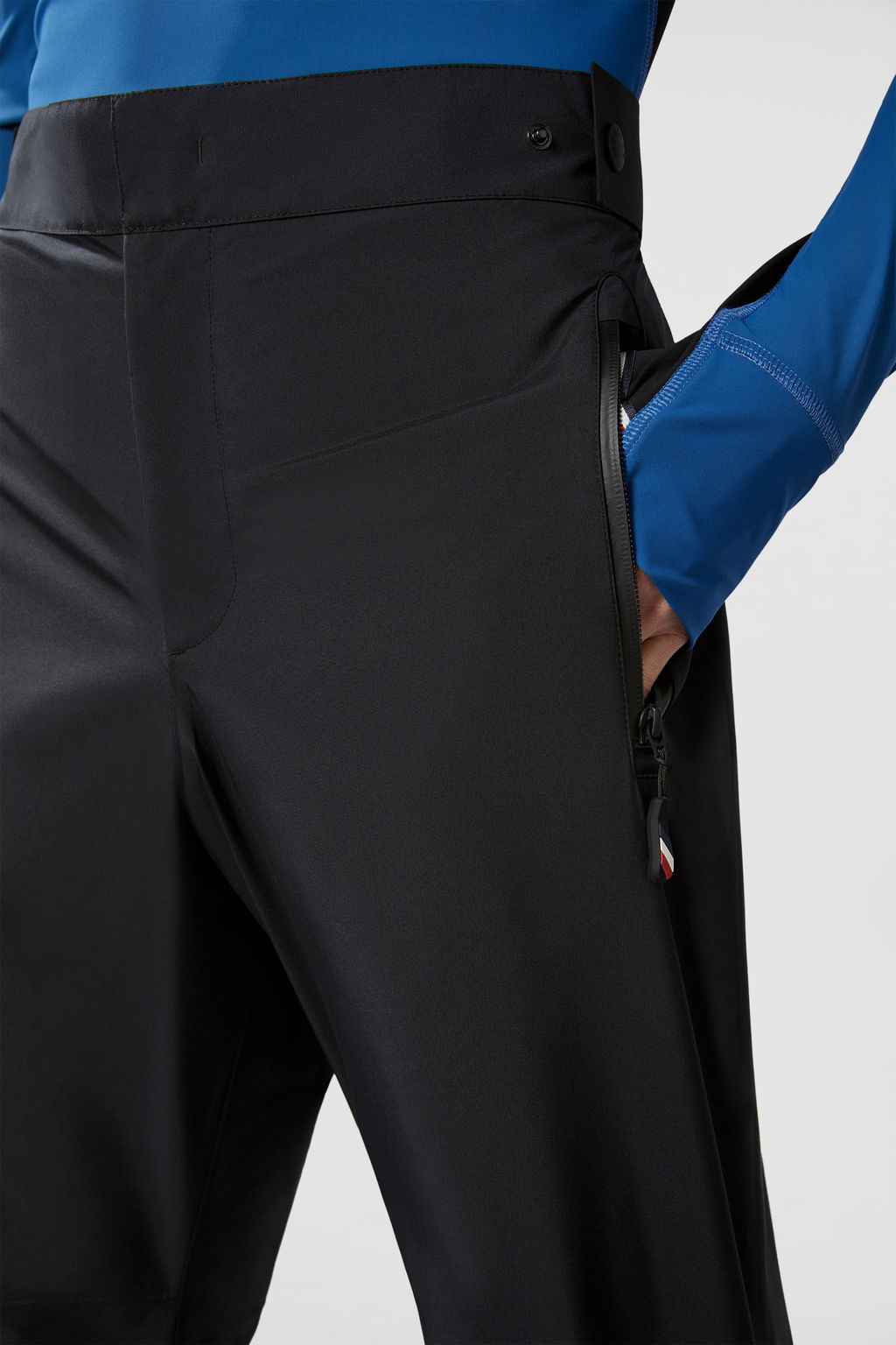 Black Gore-Tex Trousers - Trousers & Shorts for Men | Moncler SG