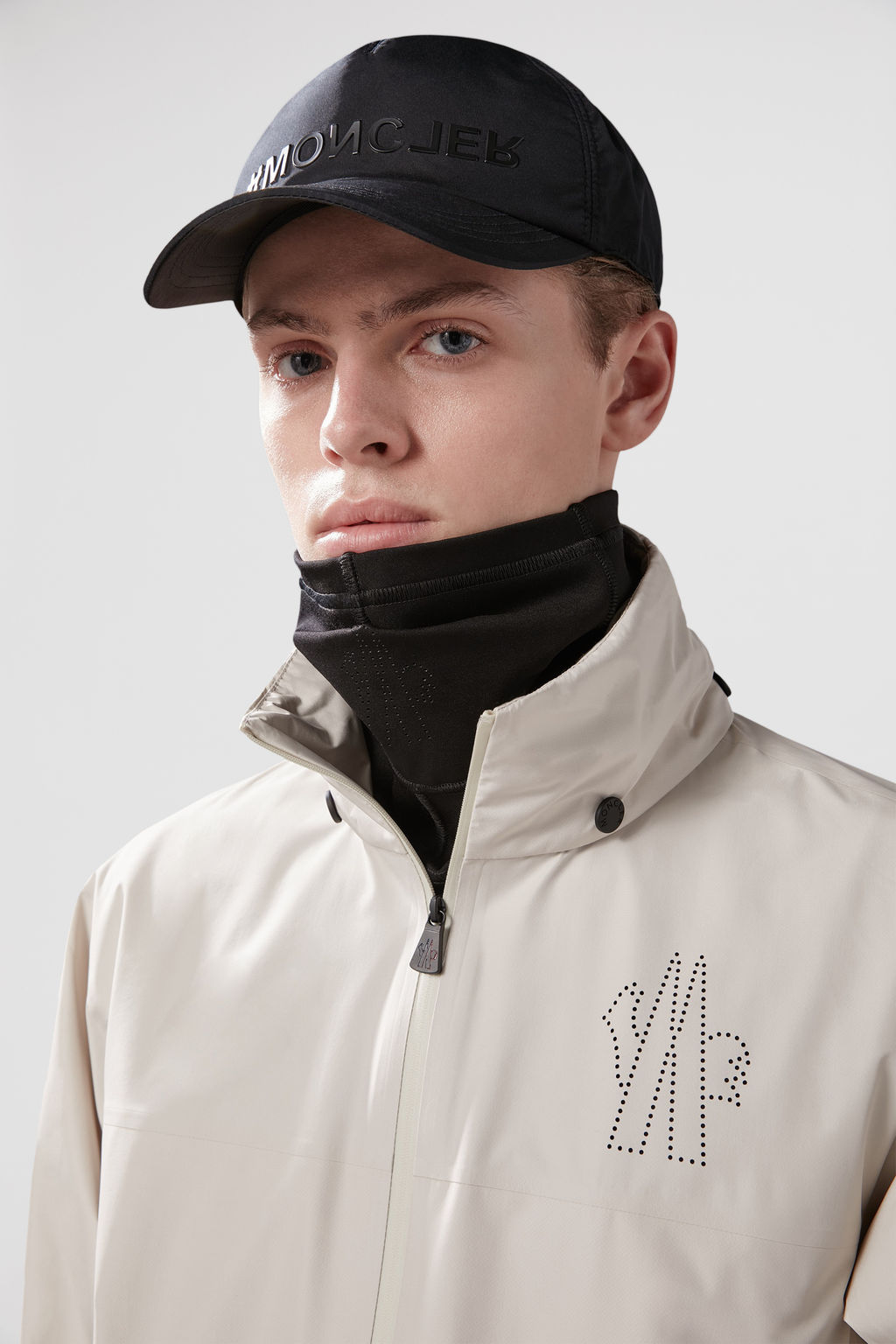 Scarves & Gloves for Women - Accessories | Moncler US