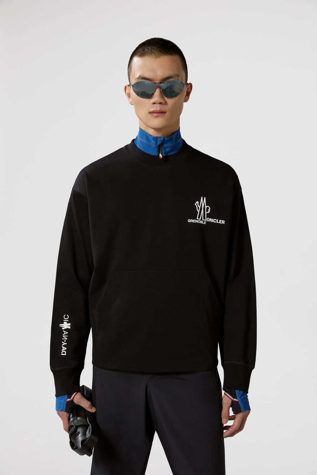 Black Logo Sweatshirt - Sweatshirts for Men | Moncler GB