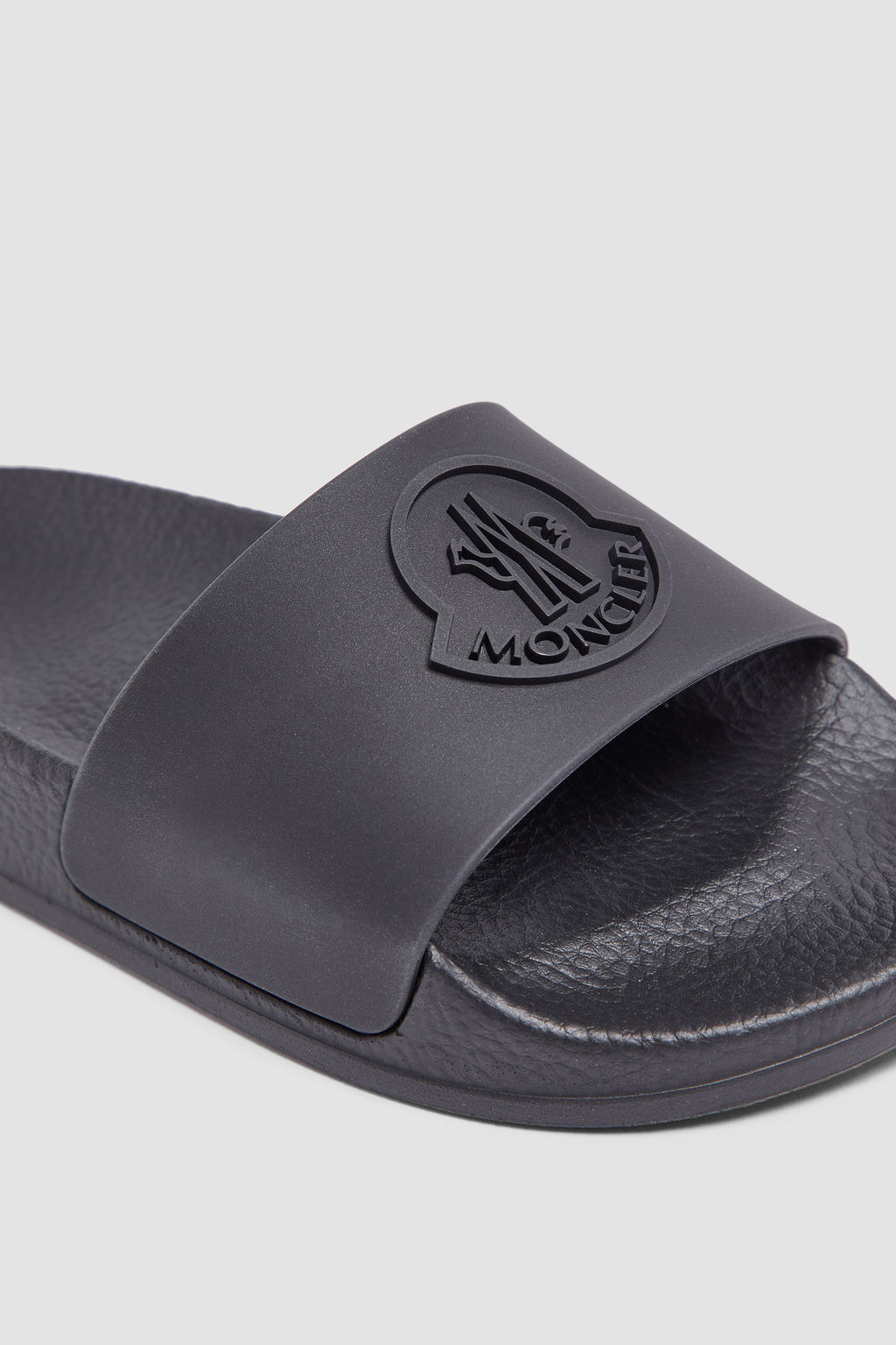 Kids' Clothing - Coats, Down Jackets, Hoodies & Dresses | Moncler