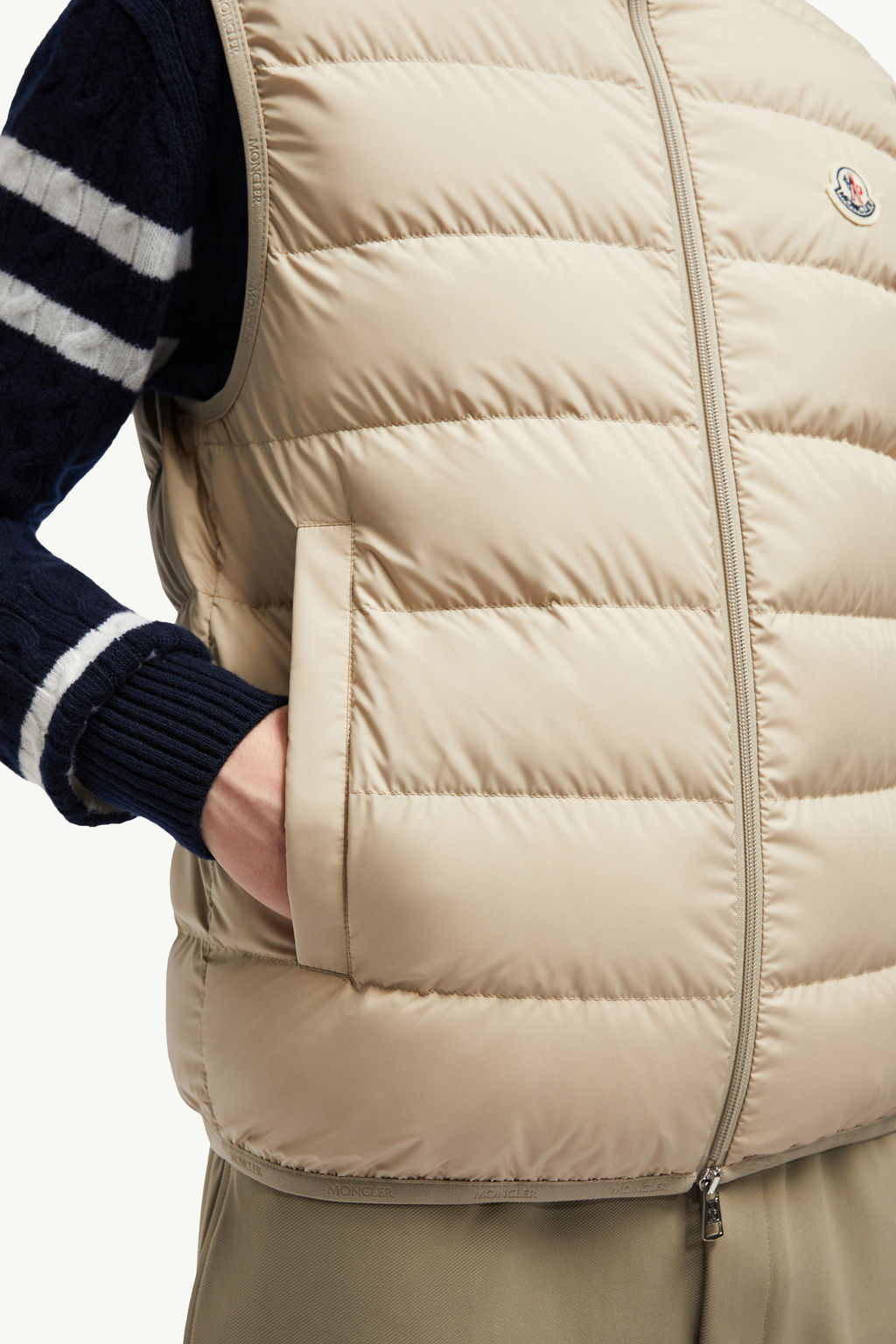 Chaleco plumífero Contrin Beige Claro - Chalecos de Hombre | Moncler US