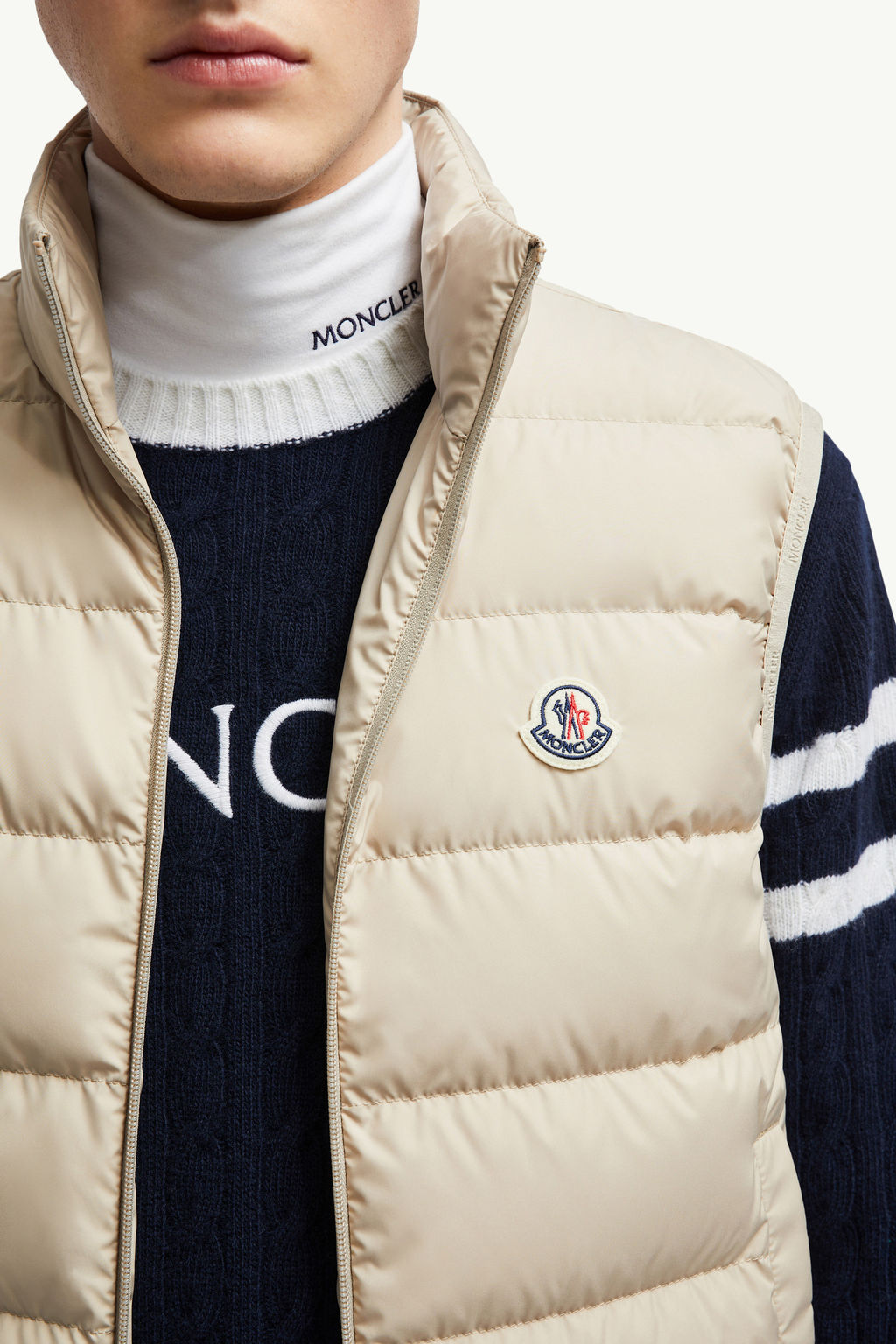 Chaleco plumífero Contrin Beige Claro - Chalecos de Hombre | Moncler US