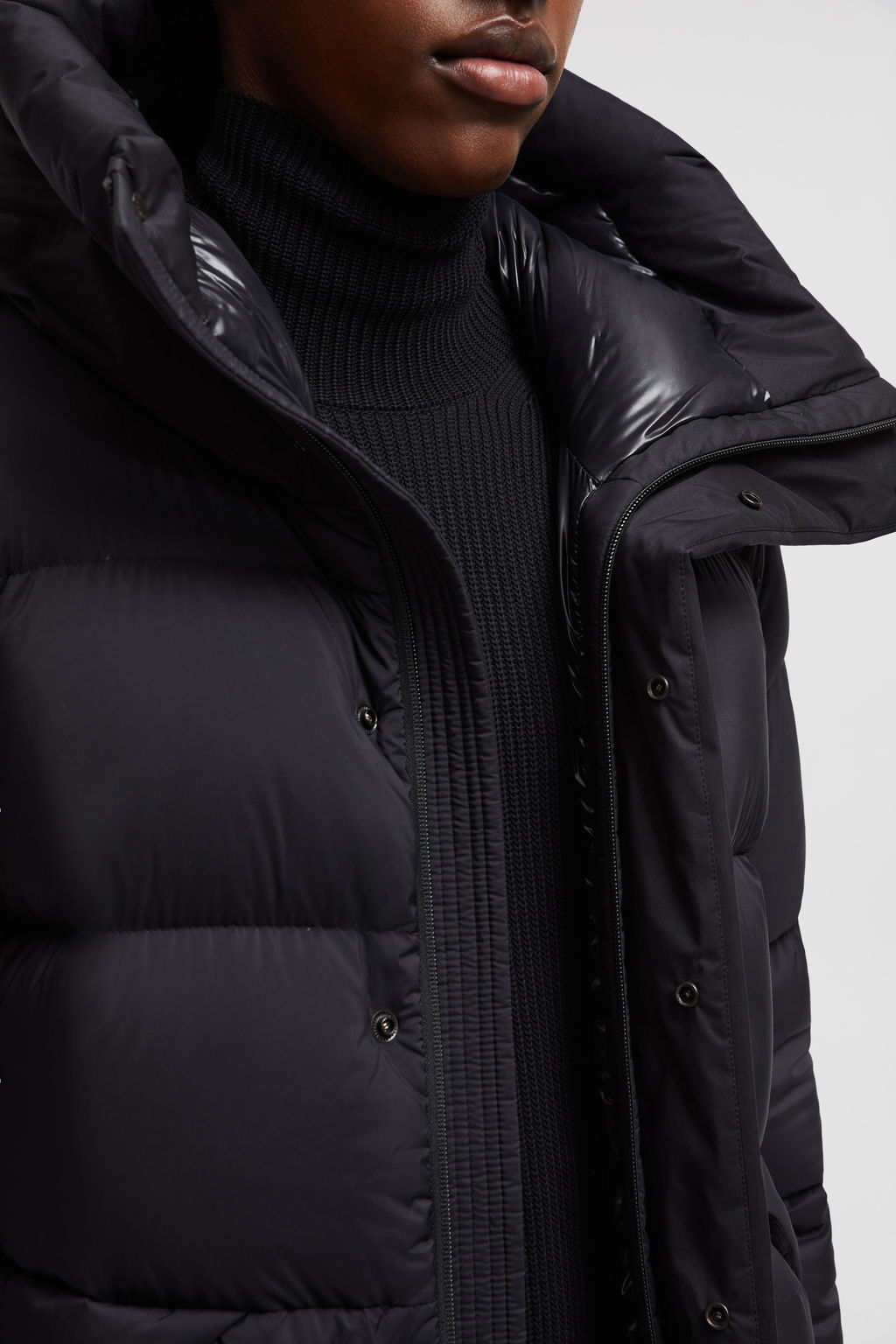 Black Madeira Short Down Jacket - Short Down Jackets for Men | Moncler HR