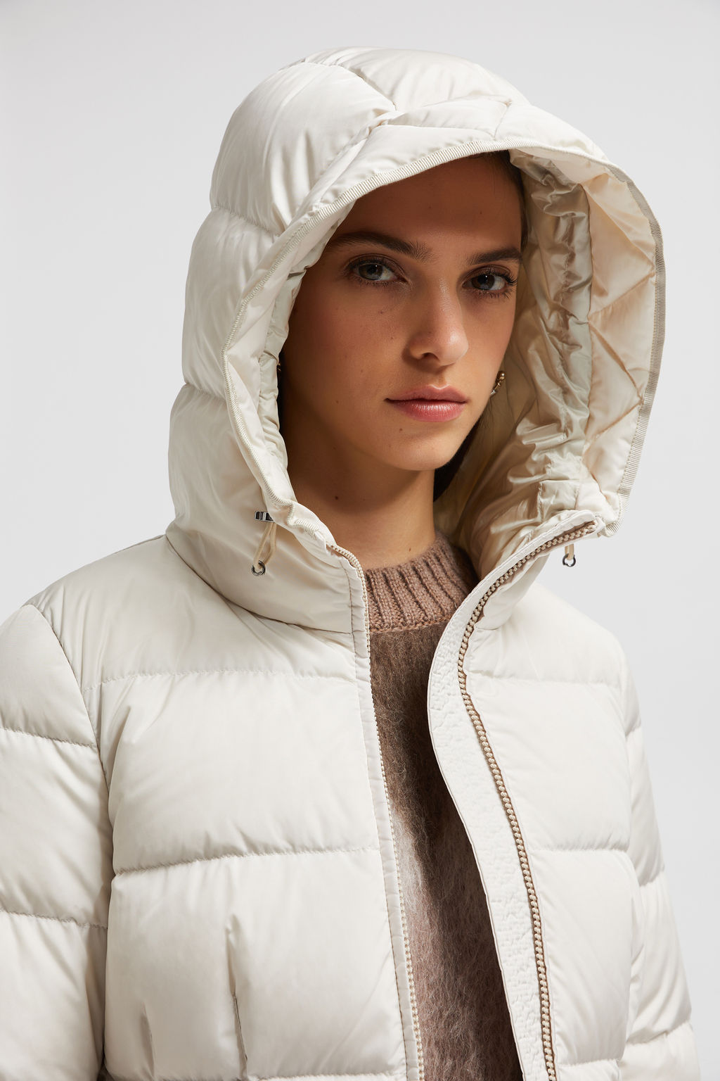 White Avoce Short Down Jacket - Short Down Jackets for Women | Moncler SG