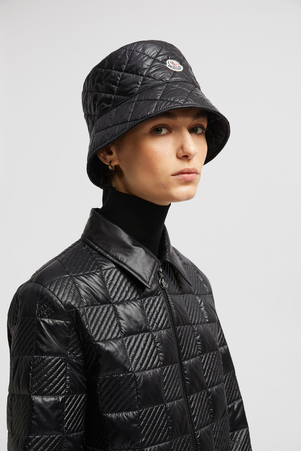 Bucket Hats, Beanies, Caps & Visors for Women | Moncler US
