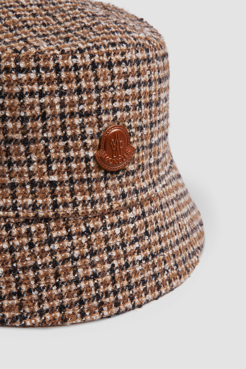 Bucket Hats, Beanies, Caps & Visors for Women | Moncler US