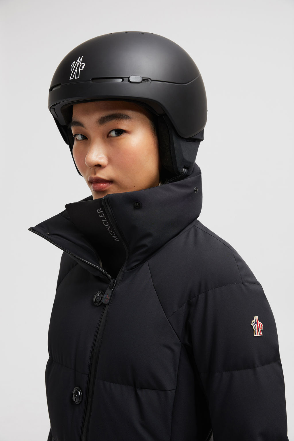 Black Logo Ski Helmet - Ski Helmets for Men | Moncler US