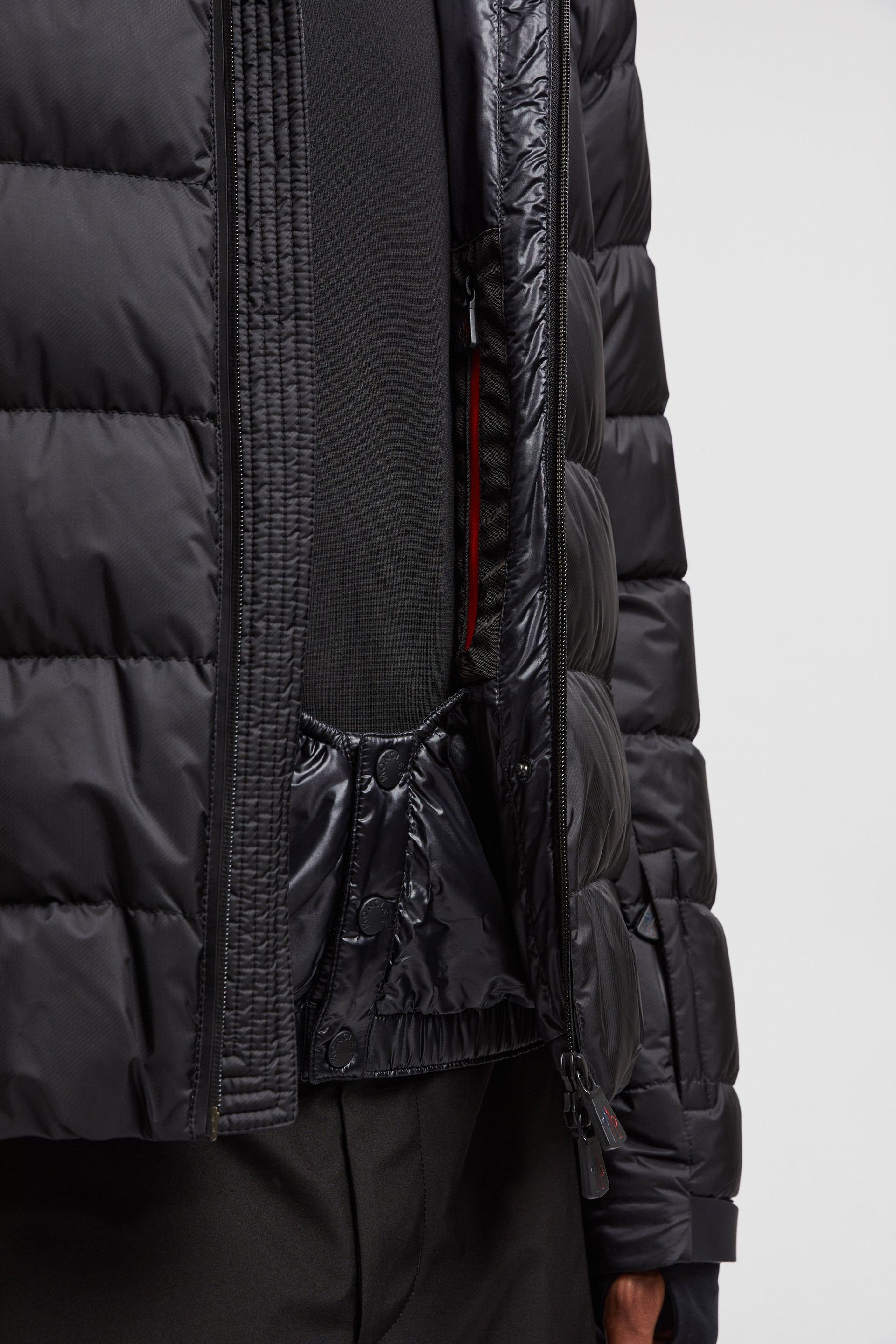 Black Camurac Hooded Down Ski Jacket Short Down Jackets for Men Moncler CA