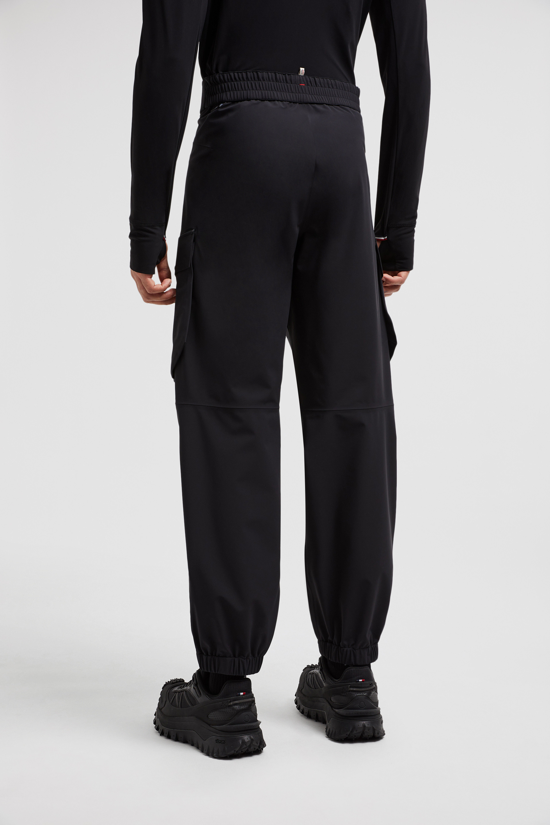 Moncler pants store