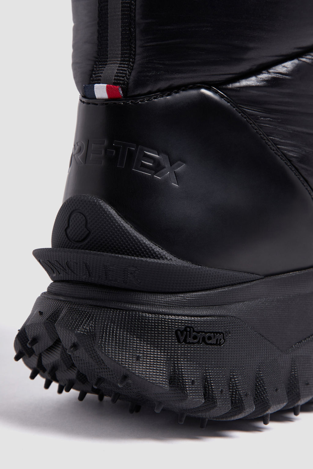 Volcanic Black Trailgrip Après High Boots - Boots for Women | Moncler IT