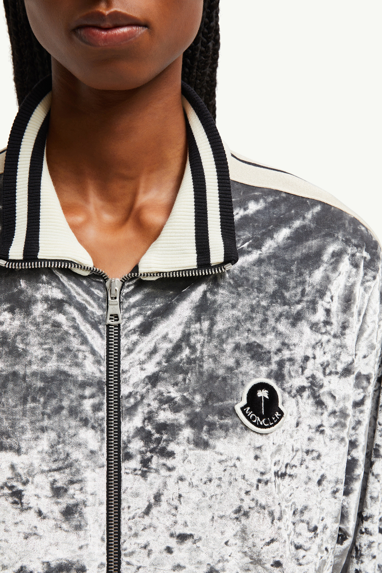 Sweatshirts for Women - Hoodies, Crewneck & Fleece | Moncler US Sweatshirts for Women - Hoodies, Crewneck & Fleece | Moncler US