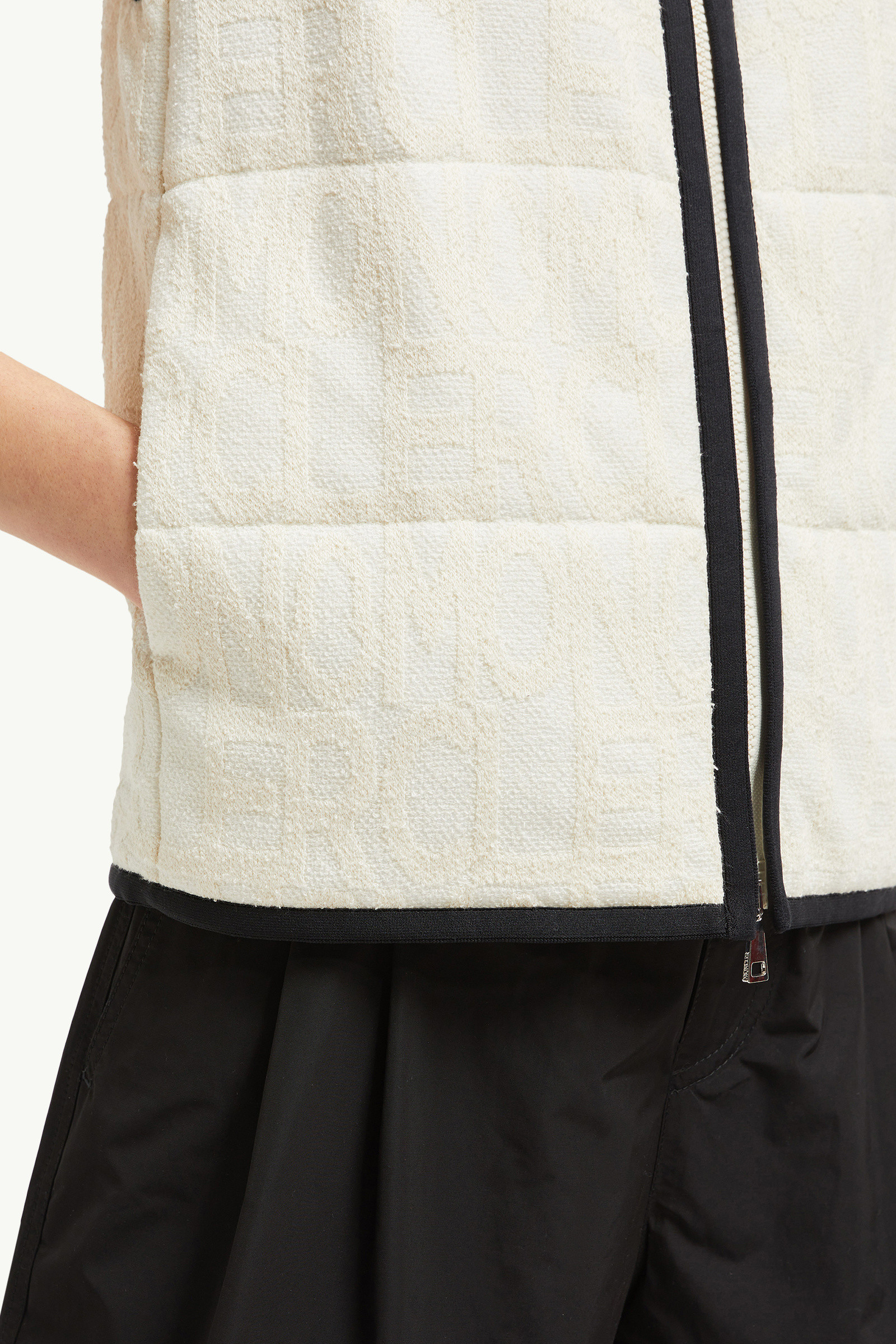 ホワイト ベスト : 向けの Moncler Early | モンクレール ホワイト ベスト : 向けの Moncler Early | モンクレール